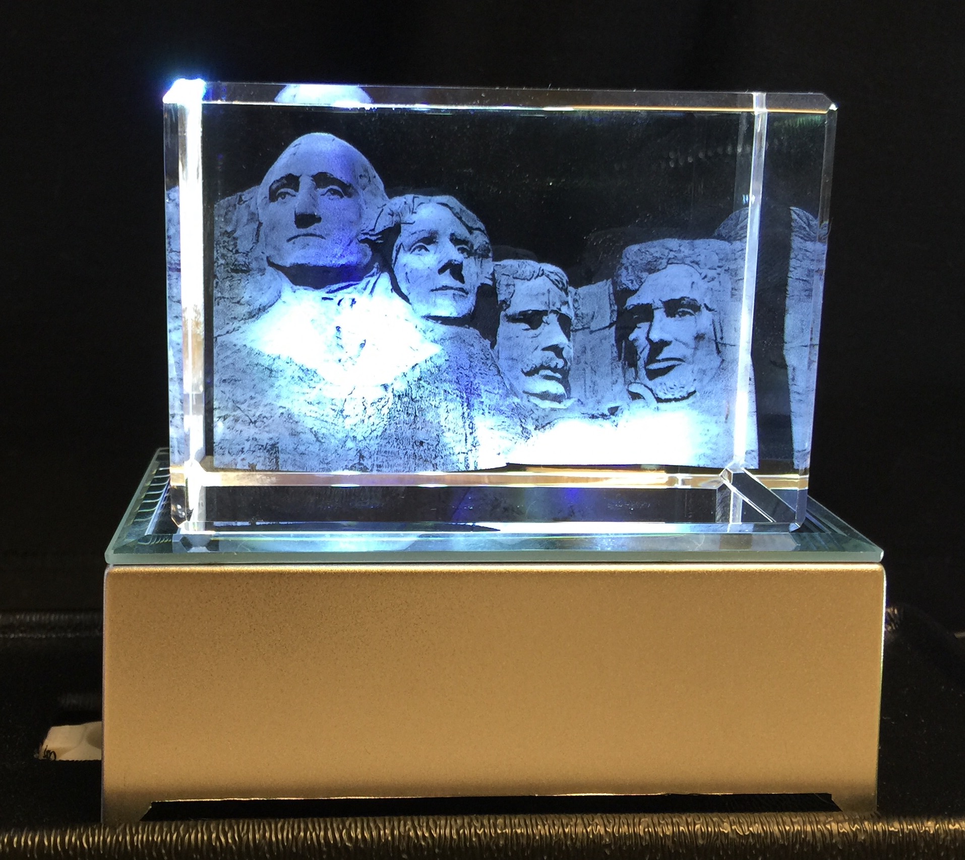Laser Crystal LED Display Base - 9.5 cm | Bobbleheads.com